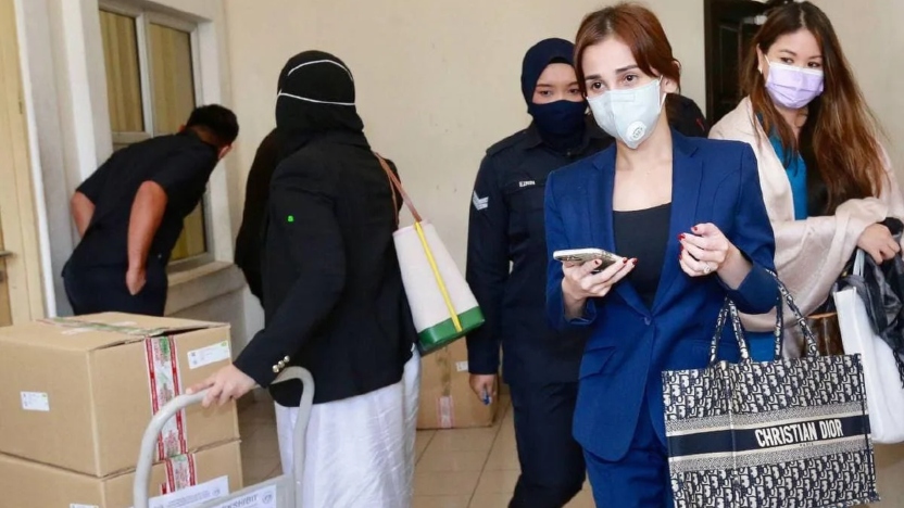 Mengaku Bersalah Atas 5 Pertuduhan, Instafamous & Usahawan Kosmetik ...