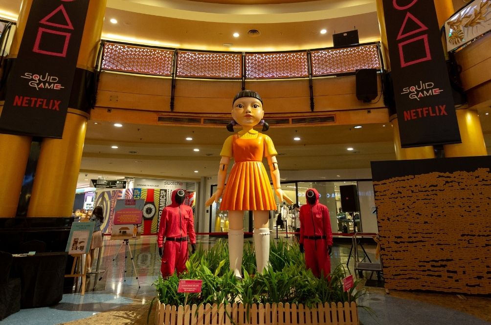 The ‘Red Light, Green Light’ Doll From Squid Game Has Arrived In Malaysia