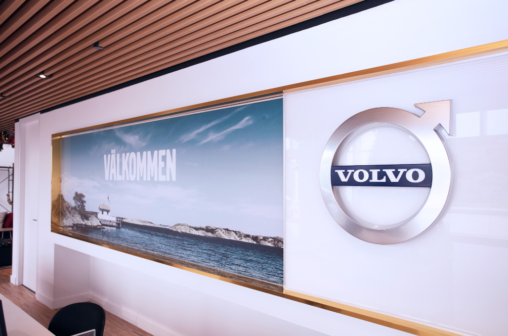 Volvo’s Latest Showroom Takes You Into Virtual Reality