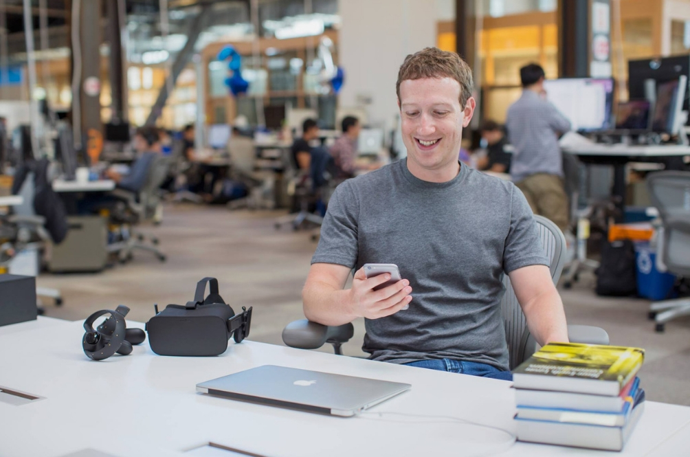 Mark Zuckerberg Arah Supaya Guna Android Berbanding iOS! | RojakDaily
