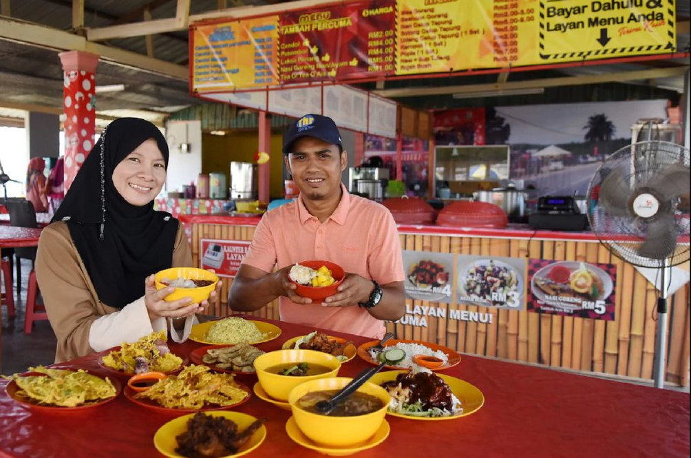 These Kind-Hearted Malaysians Offer Unlimited Free Refills Of Food At ...