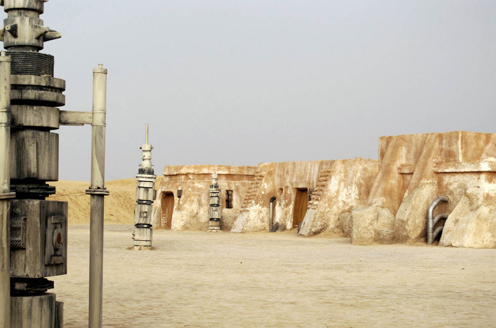 Step Into the 'Star Wars' Universe in These Amazing Film Sets Around ...