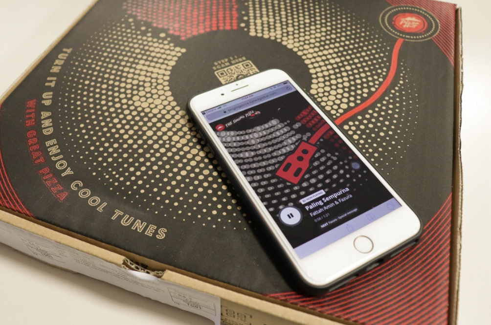 We Got To Experience Malaysia's First Ever 'Singing Pizza'