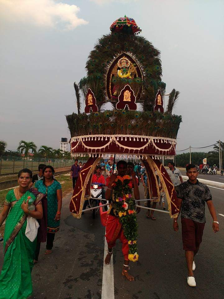 'I Feel No Pain': The Significance Of Bearing The Kavadi During Thaipusam