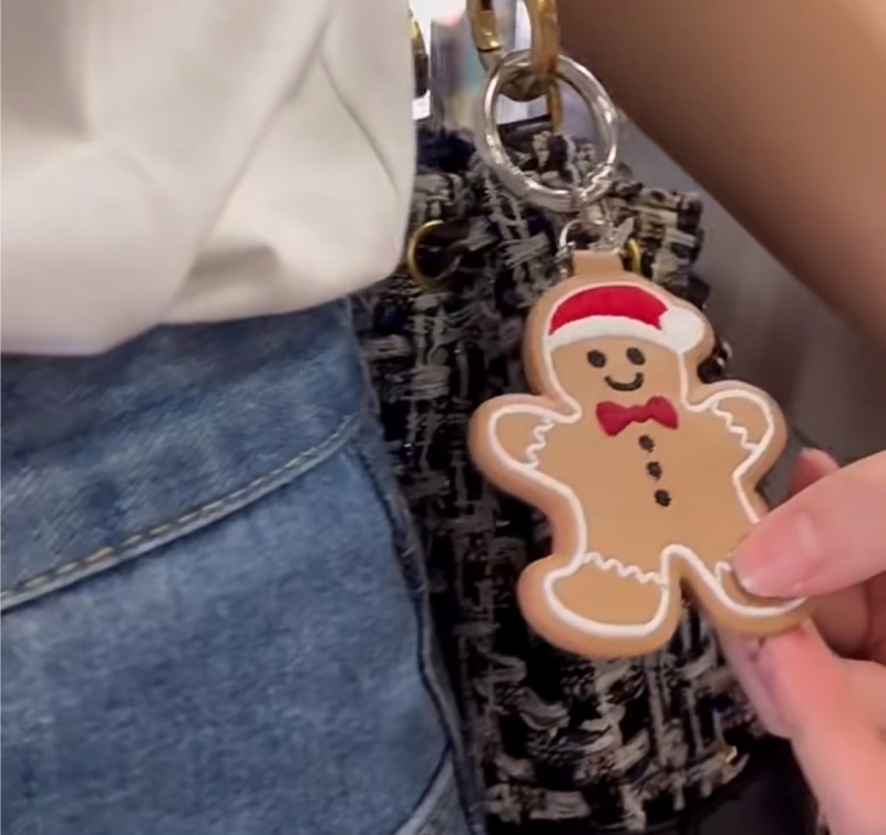 News I Enhanced TNG卡不香了？现在大家抢着买圣诞姜饼人NFC钥匙圈！ | XUAN